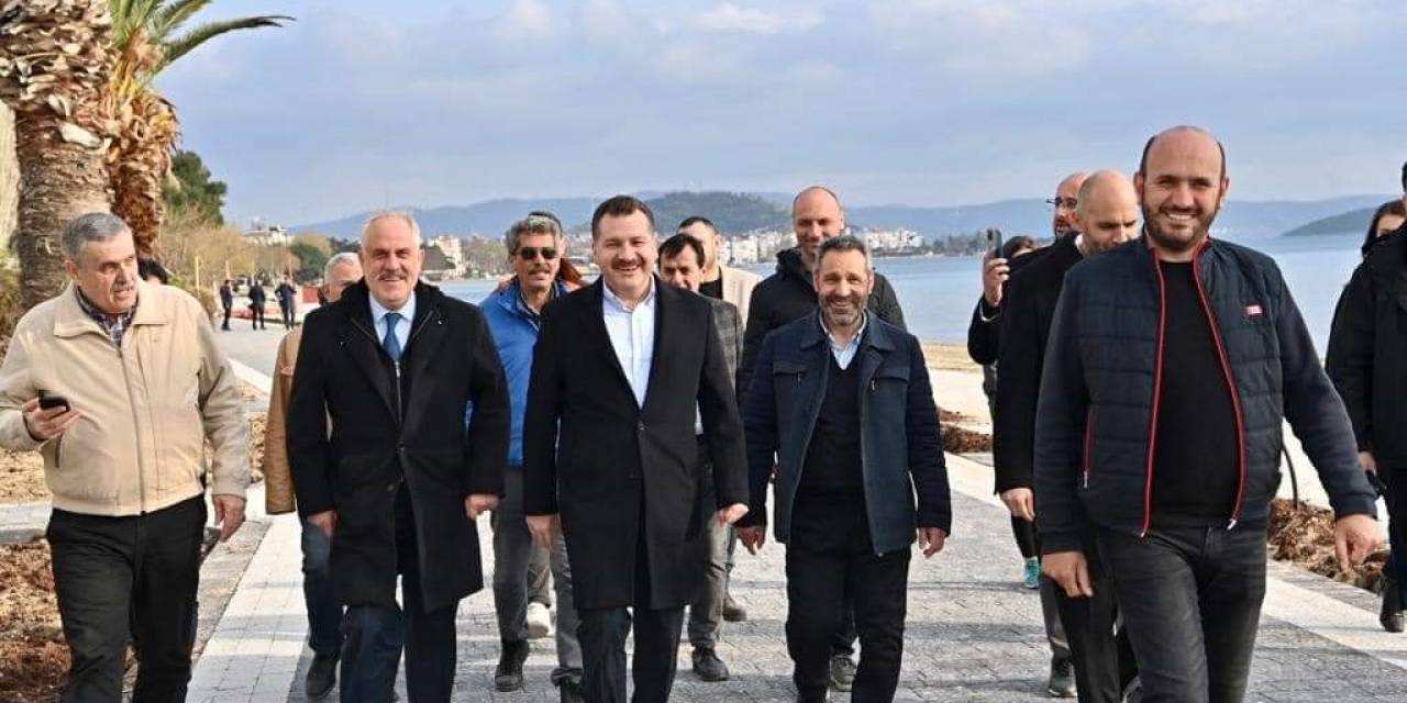 Başkan Yücel Yılmaz Erdek Çuğra Sahil Çalışmalarını İnceledi