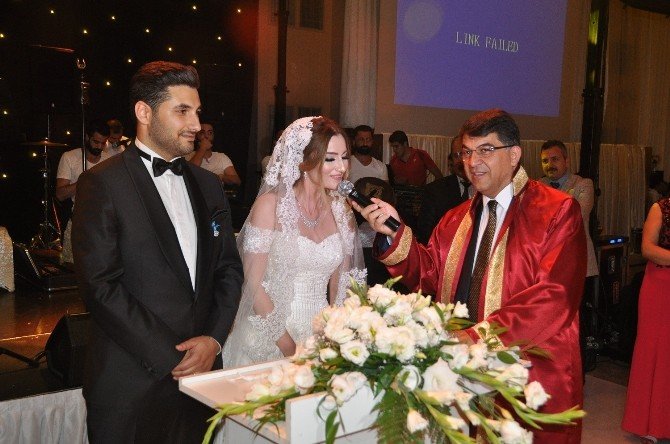 Uçkun Ve Doğan Ailelerinin Mutlu Günü