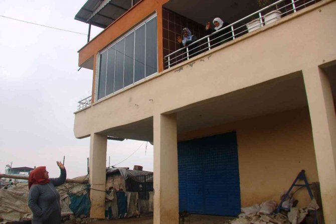 Diyarbakır’da Kırsal Mahallenin ‘Tek Kadın Muhtarı’ Koltuğu Eşinden Aldı