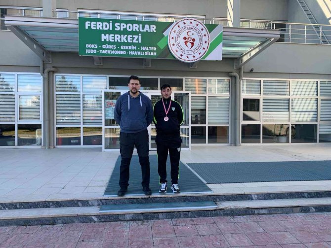 Başarılı Atıcılık Sporcusu Manisa’ya Bronz Madalya Getirdi