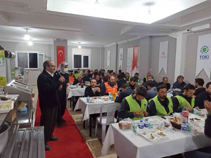 Toki̇ Başkanı Ömer Bulut, Bozkurt’ta İşçilerle İftar Yaptı