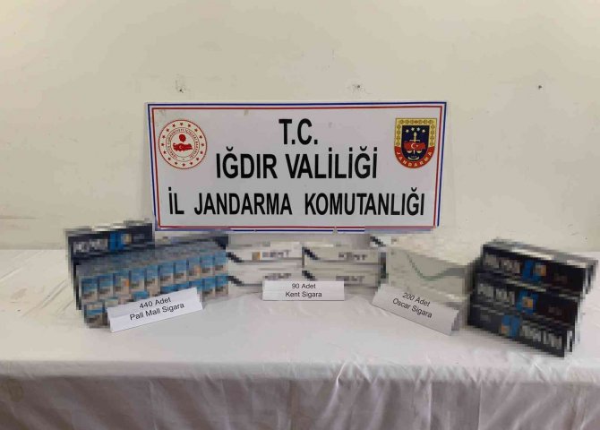 Iğdır’da Silah Ticareti Ve Sigara Kaçakçılığı Operasyonu Iğdır’da Silah Ticareti Ve Sigara Kaçakçılığı Operasyonu