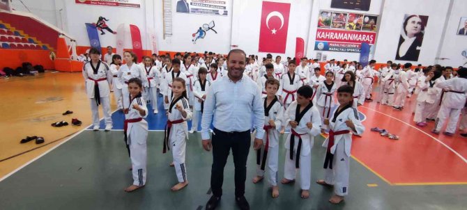 Kahramanmaraş’ta Tekvando Siyah Kuşak Dan Ve Terfi Sınavları Yapıldı