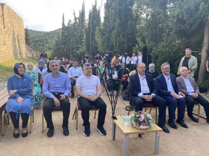 Halil İ̇nalcık, “İ̇stanbul’un Kapısı” Dediği Aydos Kalesi’nde Anıldı