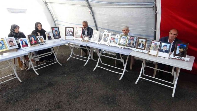 Evlat Nöbetindeki Anne Dağdaki Kızına Seslendi: "Orası Boş Dava ...