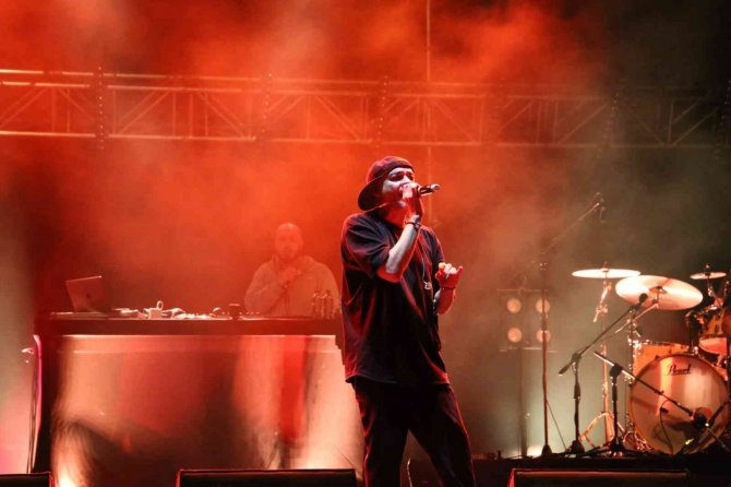 Rapçi Ceza, Hatay’da Sahne Aldı