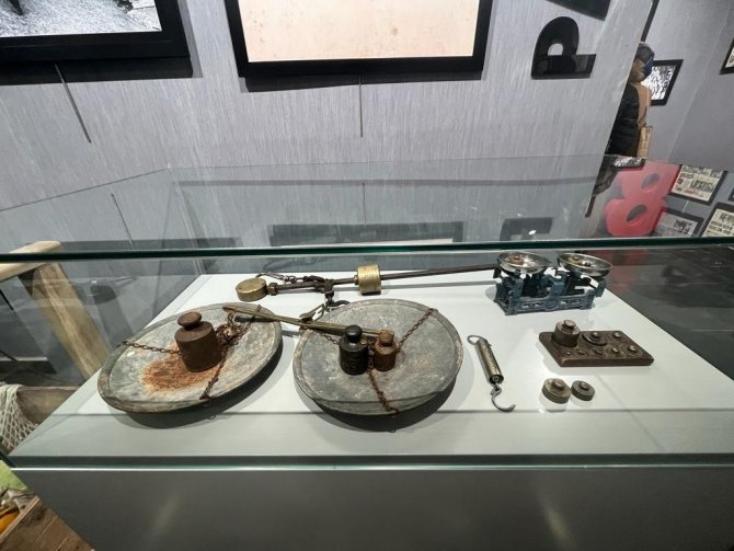 Ankara’da 1970’li Yılları Yansıtan "Zor Yıllar" Sergisi Açıldı