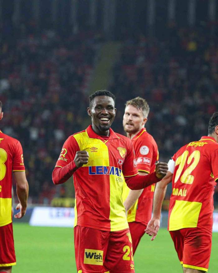 Mamah, Göztepe’nin En Skorer Oyuncusu Oldu